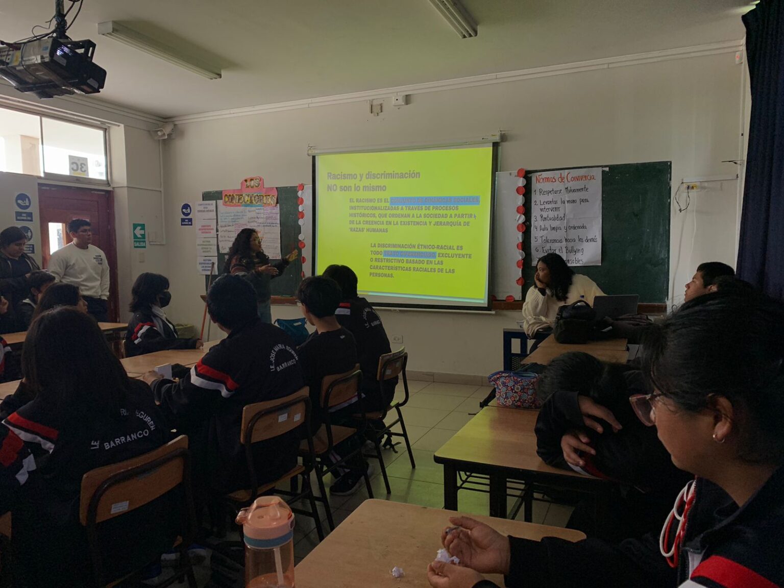ASLAP brinda charla sobre discriminación y racismo en colegio José ...